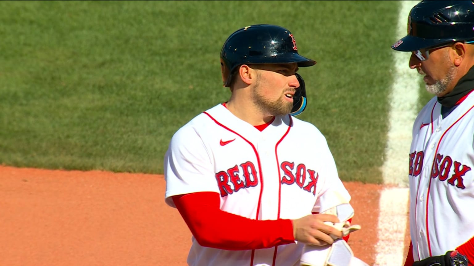Red Sox score on fielder's choice after challenge | 04/08/2026 | Boston ...