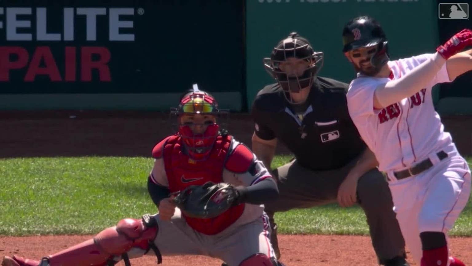 Connor Wong hits a two-run single to center field | 04/20/2023 | Boston ...