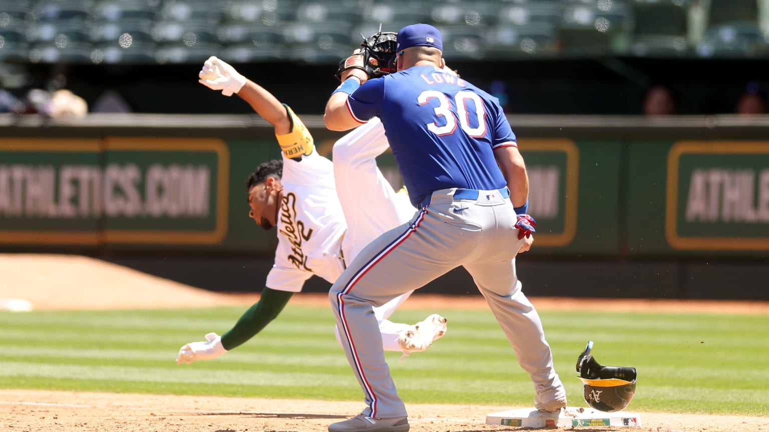 Darell Hernaiz leaves with apparent injury | 05/07/2024 | Athletics Darell Hernaiz leaves with apparent injury | 05/07/2024 | Athletics