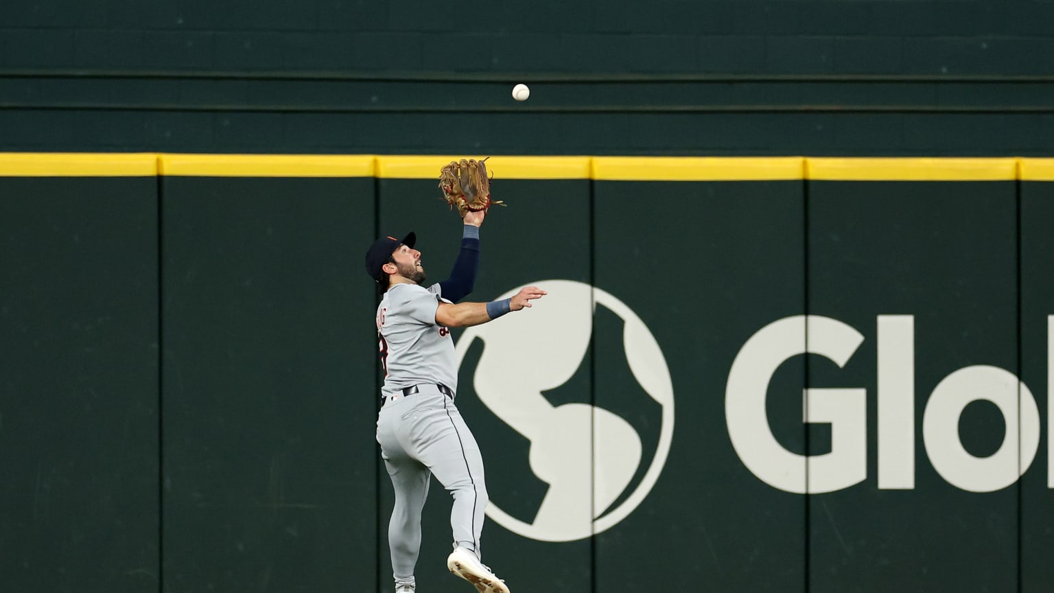 Matt Vierling reaches for running catch | 07/20/2025 | Detroit Tigers