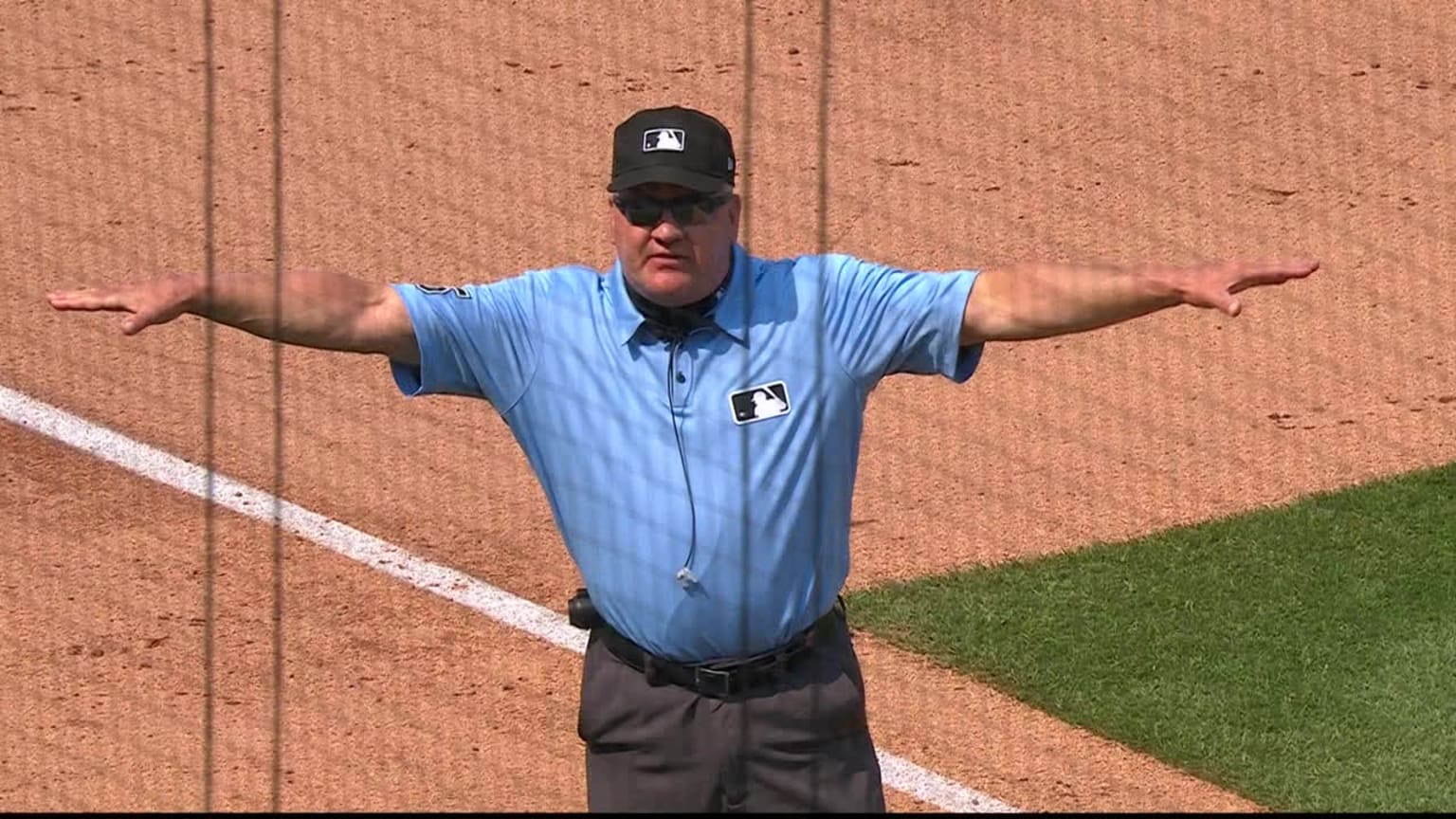 Nico Hoerner safe after overturned call in the 8th | 06/17/2023 ...