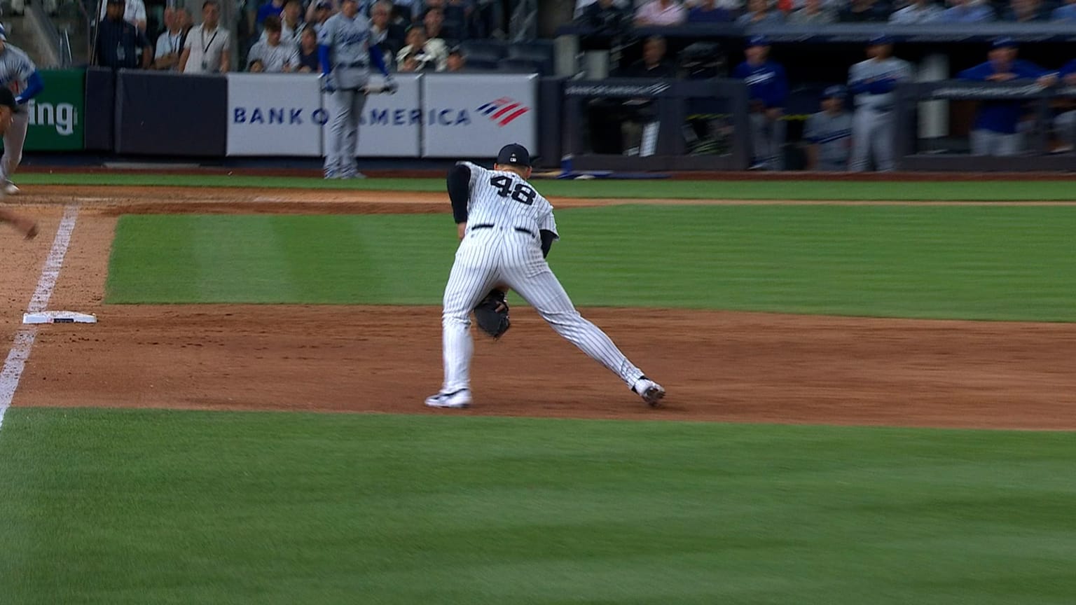 Ian Hamilton escapes the jam in the 10th | 06/07/2024 | New York Yankees