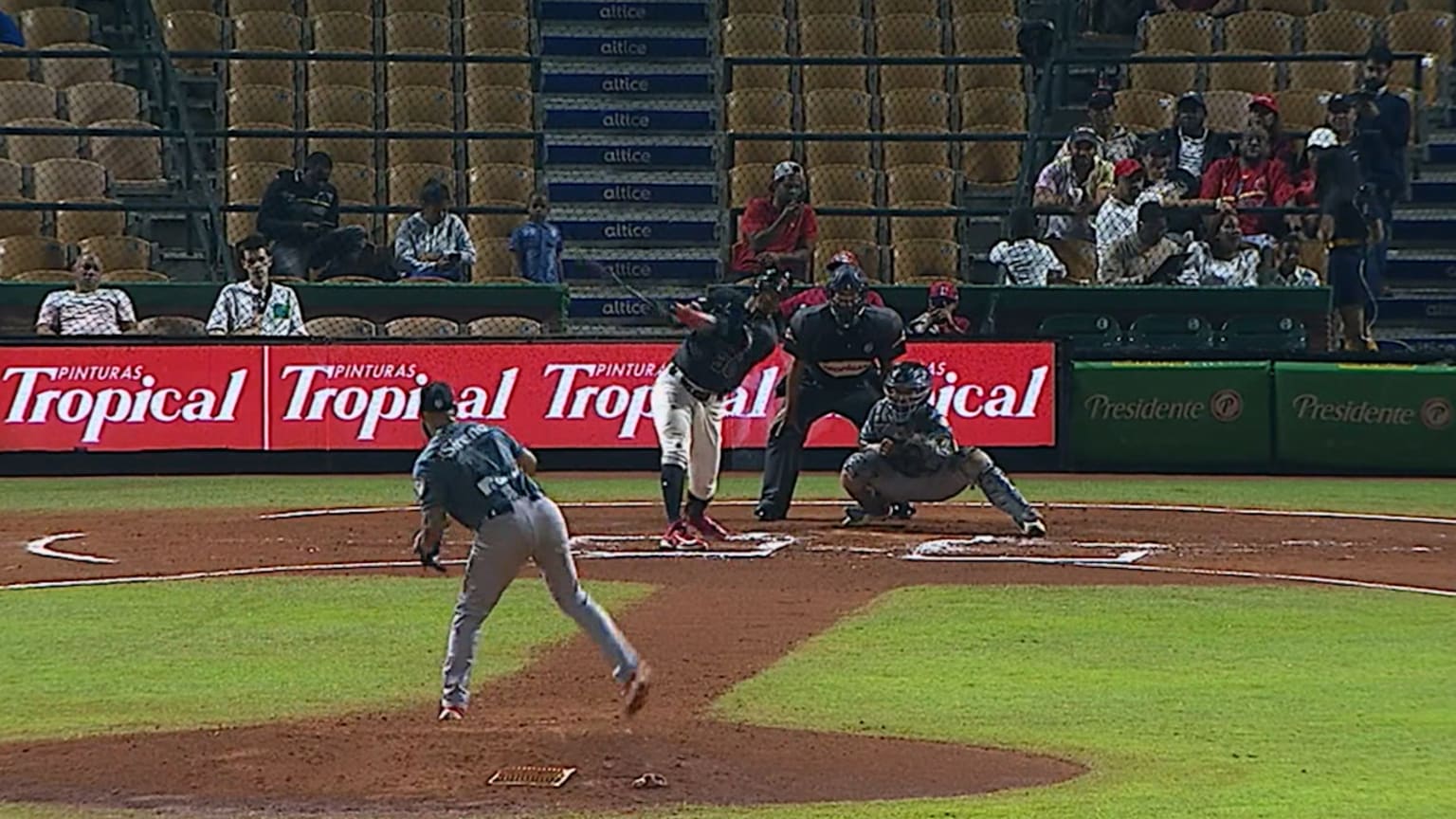 Jimmy Paredes slams a stellar home run to right | 12/16/2022 | MLB.com