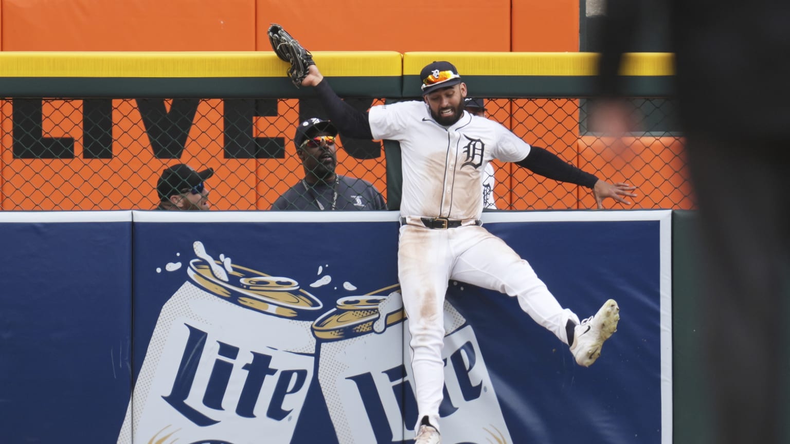 Riley Greene's stellar catch at the wall | 04/26/2025 | MLB.com