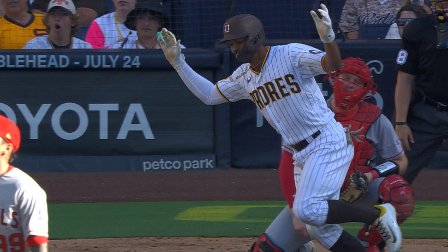 Xander Bogaerts dunks RBI single to right in the 7th | 07/04/2023 | San Diego Padres