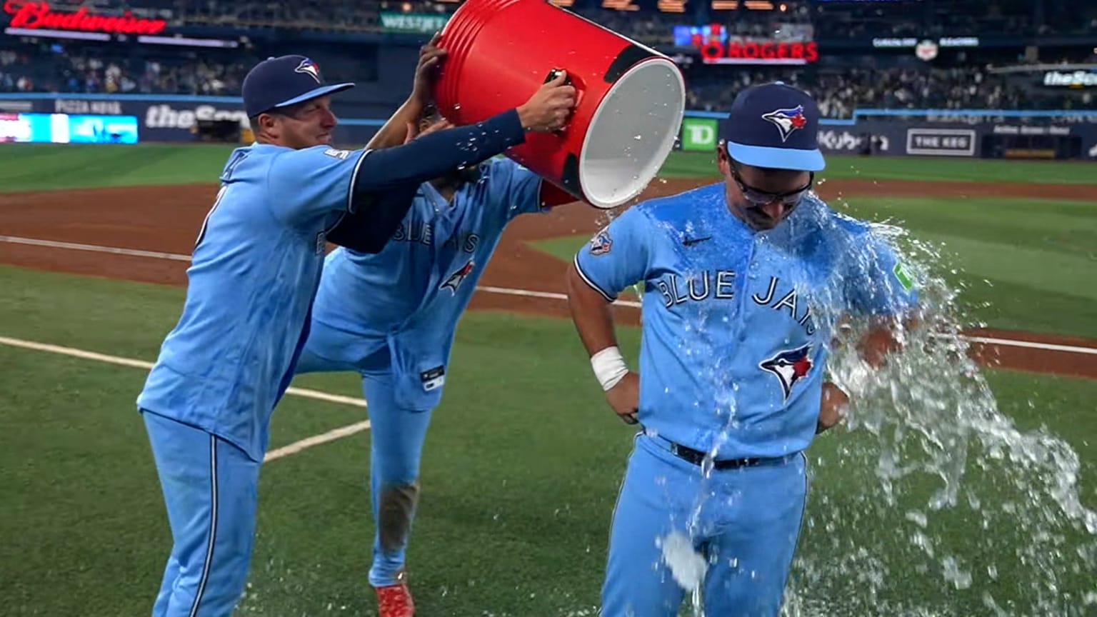 Davis Schneider talks Blue Jays' 4-3 win | 04/08/2026 | MLB.com