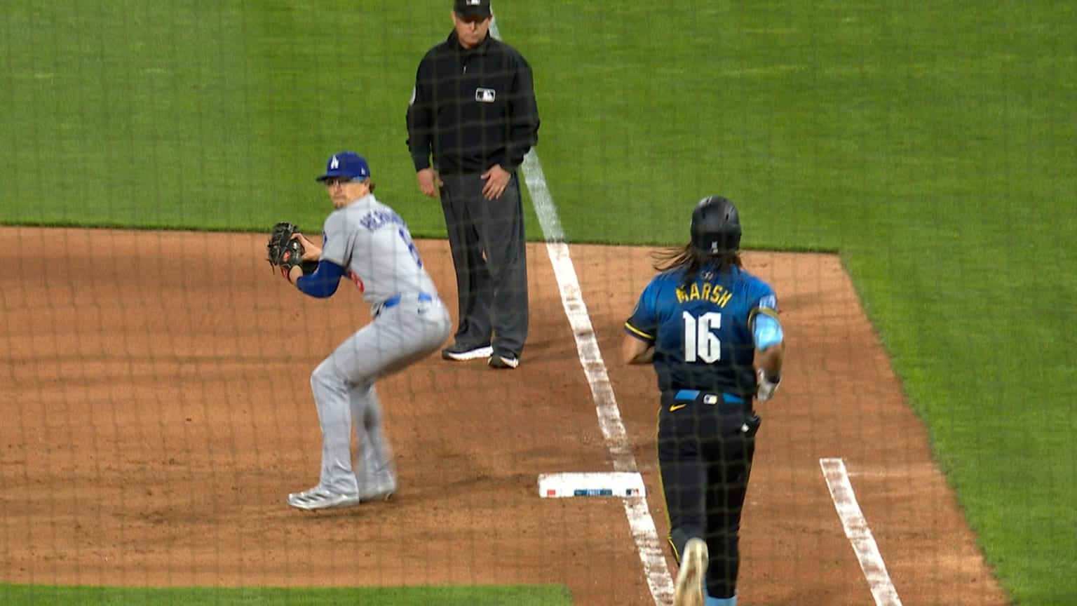 Brandon Marsh impulsa con un roletazo | 04/04/2025 | Los Phillies de ...