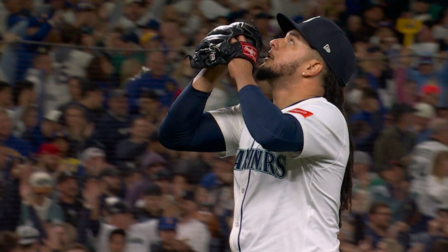 Luis Castillo no permite carreras en el inning 14 | 10/10/2025 | Los ...