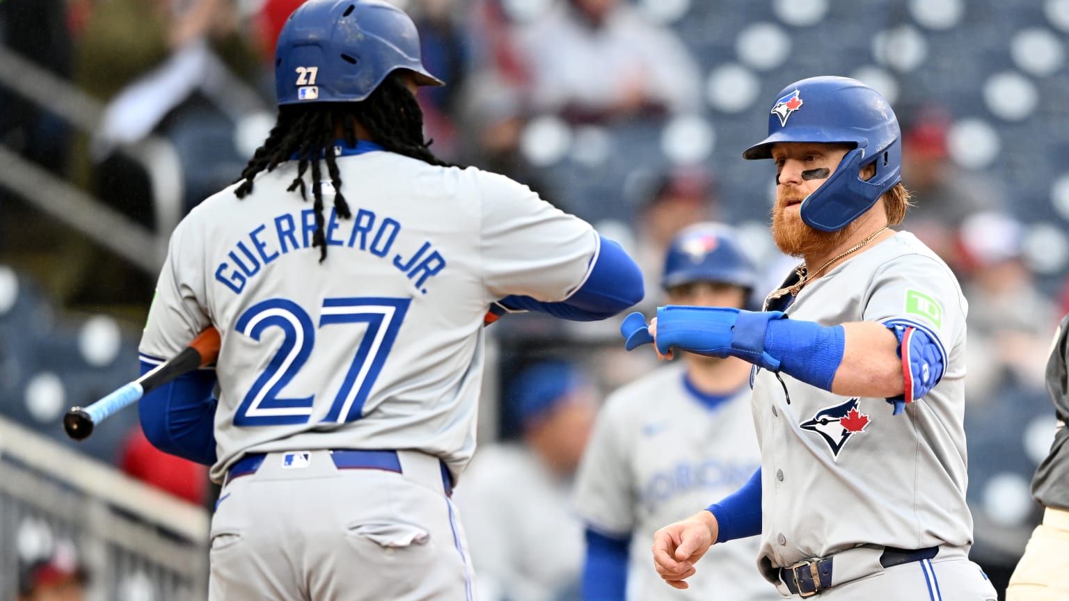 Two Blue Jays score on an error | 05/04/2024 | Toronto Blue Jays
