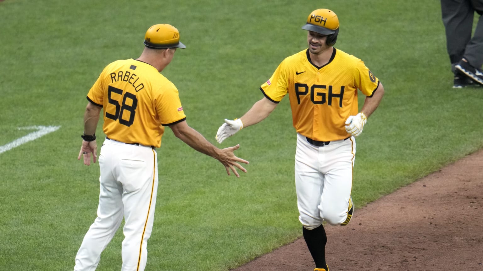 Pirates hit seven homers in win | 07/05/2024 | Pittsburgh Pirates