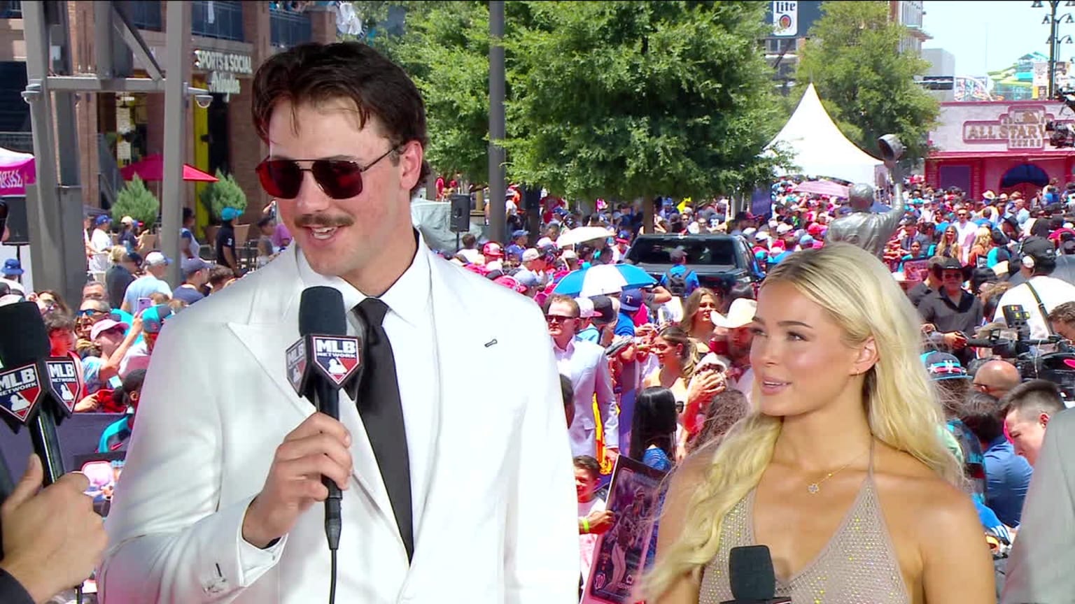 Paul Skenes, Livvy Dunne walk the All-Star Red Carpet | 16/07/2024 ...