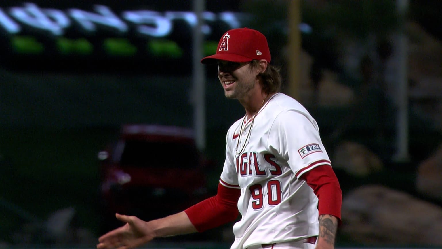 Adam Cimber sale ileso de la 6ta entrada | 13/05/2024 | Los Angels de ...