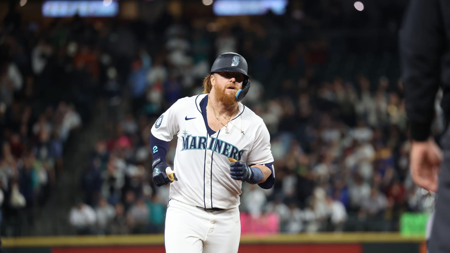 Justin Turner's game-tying solo home run (11) | 09/18/2024 | Seattle ...
