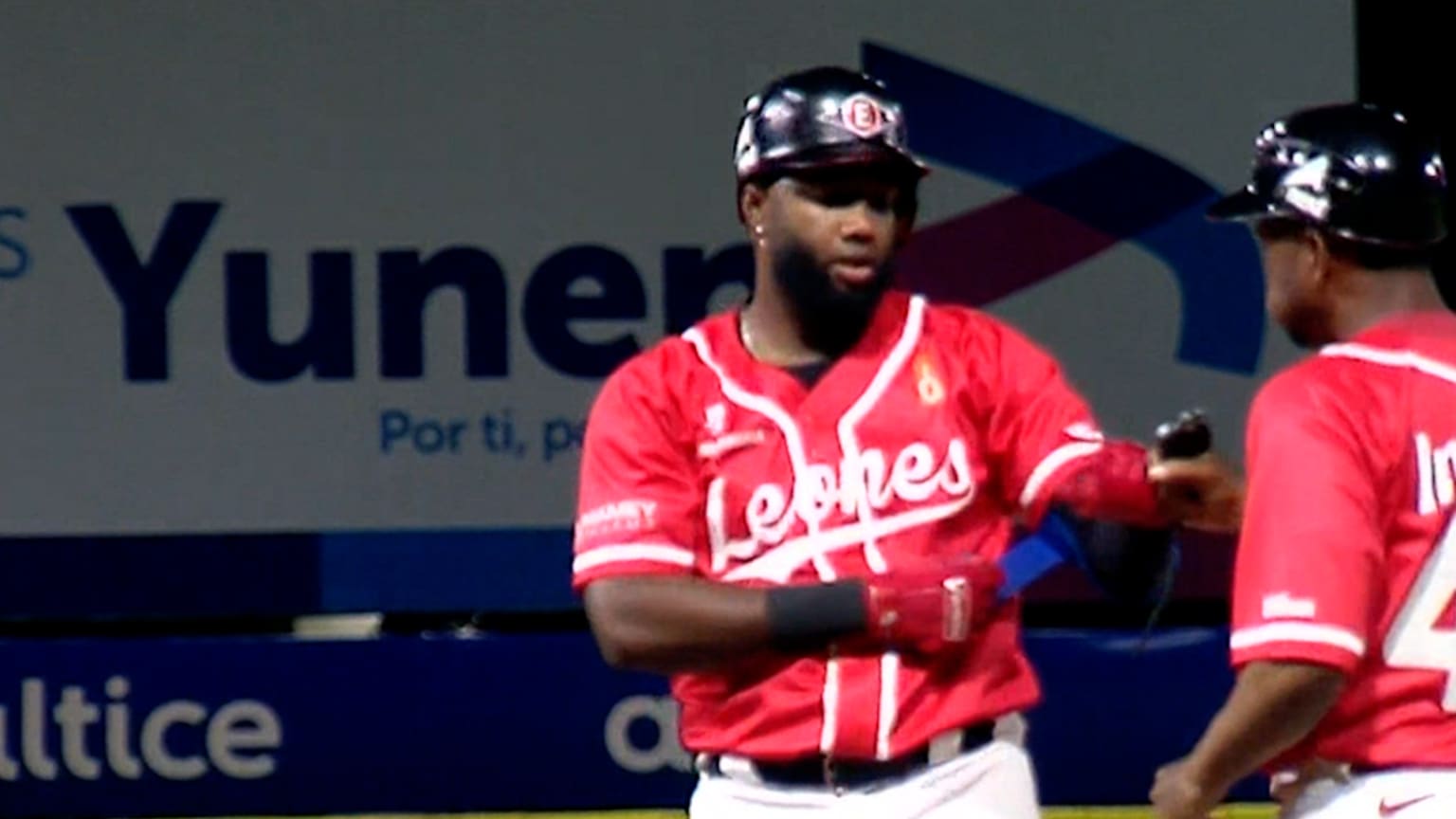 Sandro Fabián suelta tres hits y anota una | 11/11/2022 | Los Rangers ...