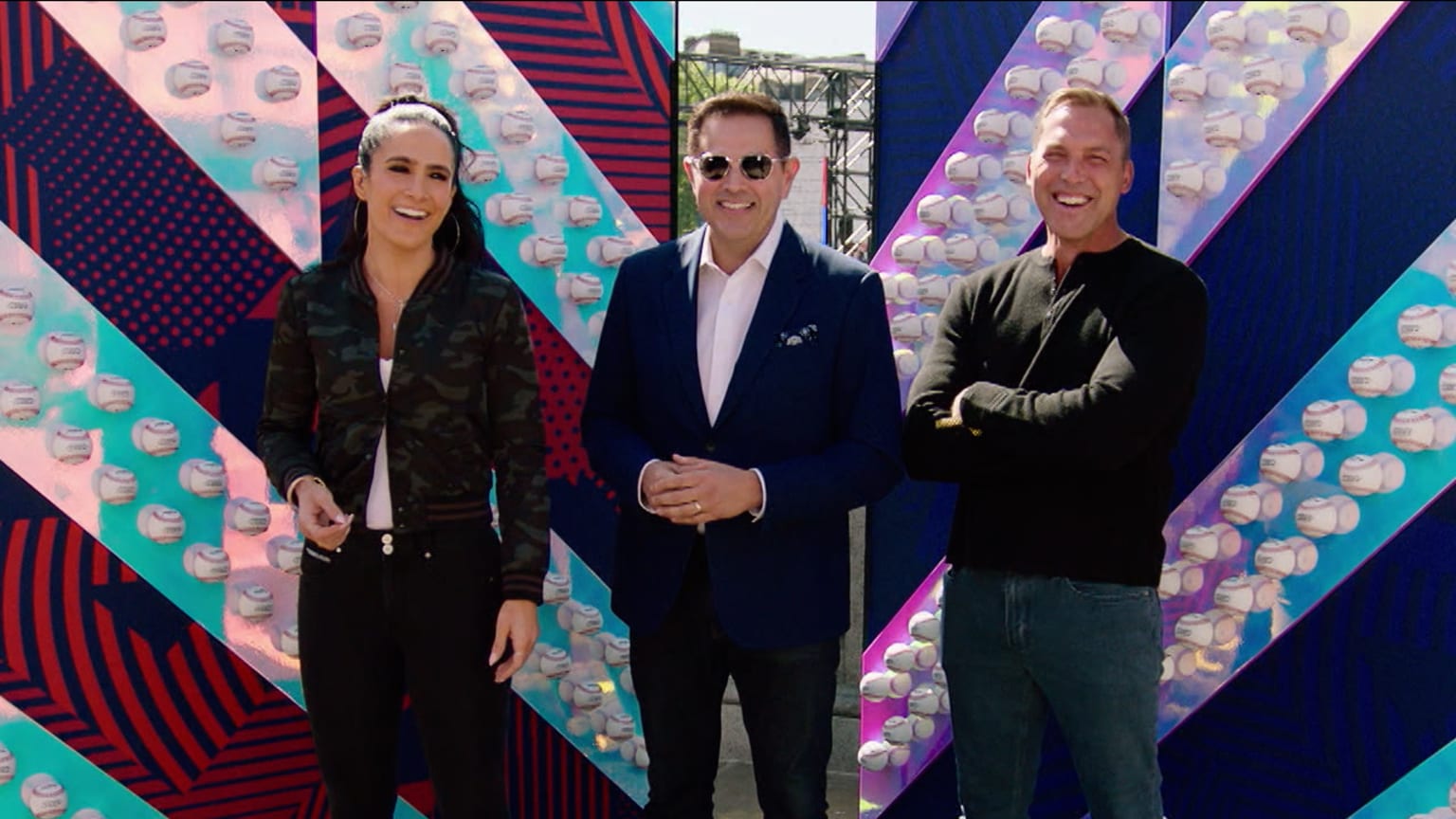 MLB Central takes over Trafalgar Square | 06/10/2024 | Houston Astros