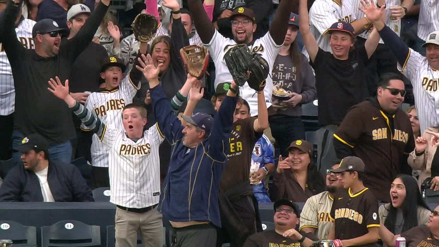 Gary Sánchez pega jonrón de 3 rayas en la 1ra entrada | 13/06/2023 ...