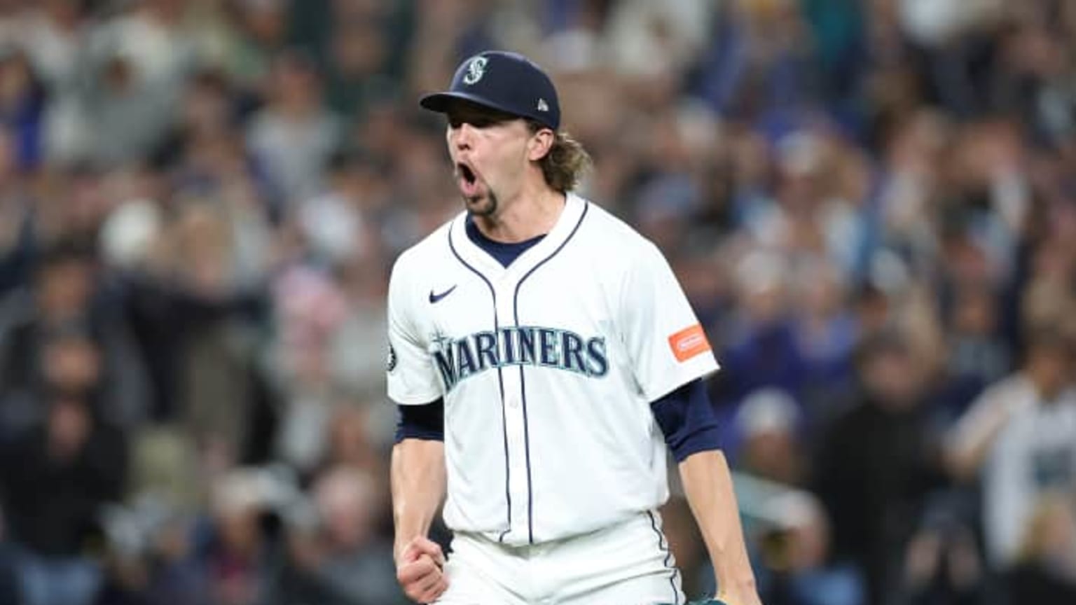 Logan Gilbert holds Tigers scoreless in the 11th | 10/10/2025 | MLB.com