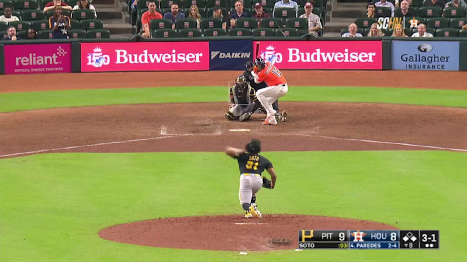 Zach Cole scores on wild pitch | 06/03/2026 | MLB.com