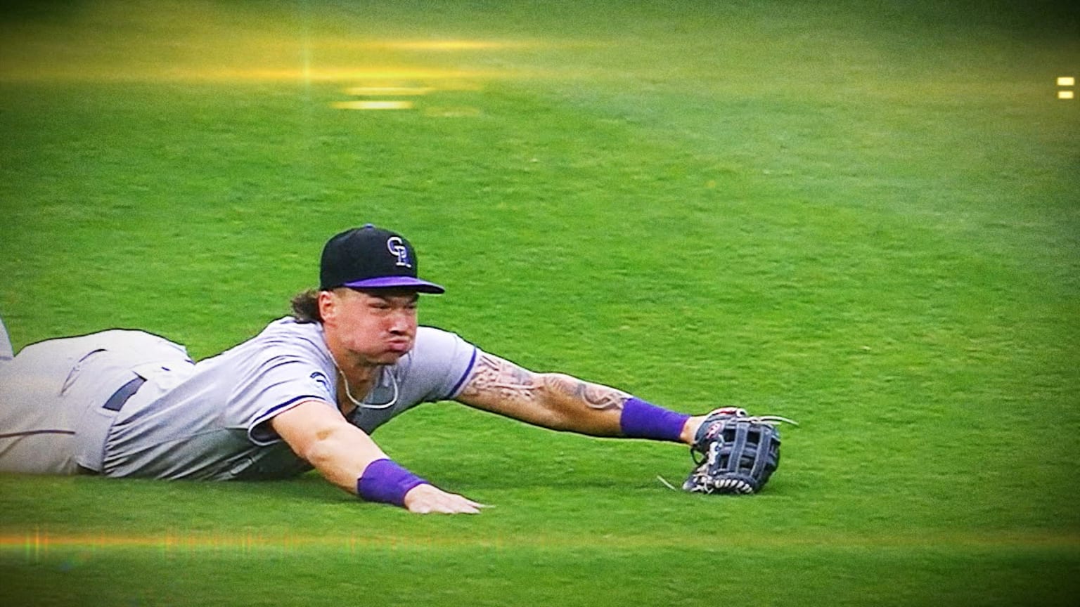 Daily Dash: Beck's diving catch, Lindor's throw | 05/05/2024 | MLB.com