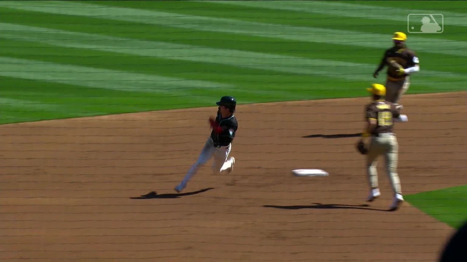 Ketel Marte hits a single to center field in the 3rd | 03/05/2024 | MLB.com