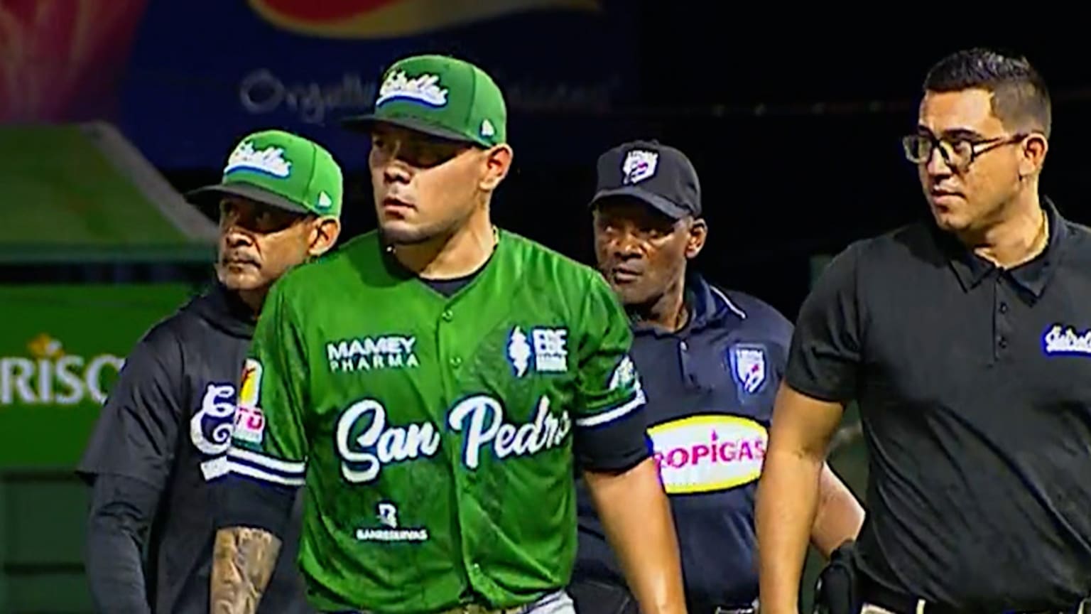 Andy Otero sale tras ser impactado por lineazo | 05/12/2024 ...