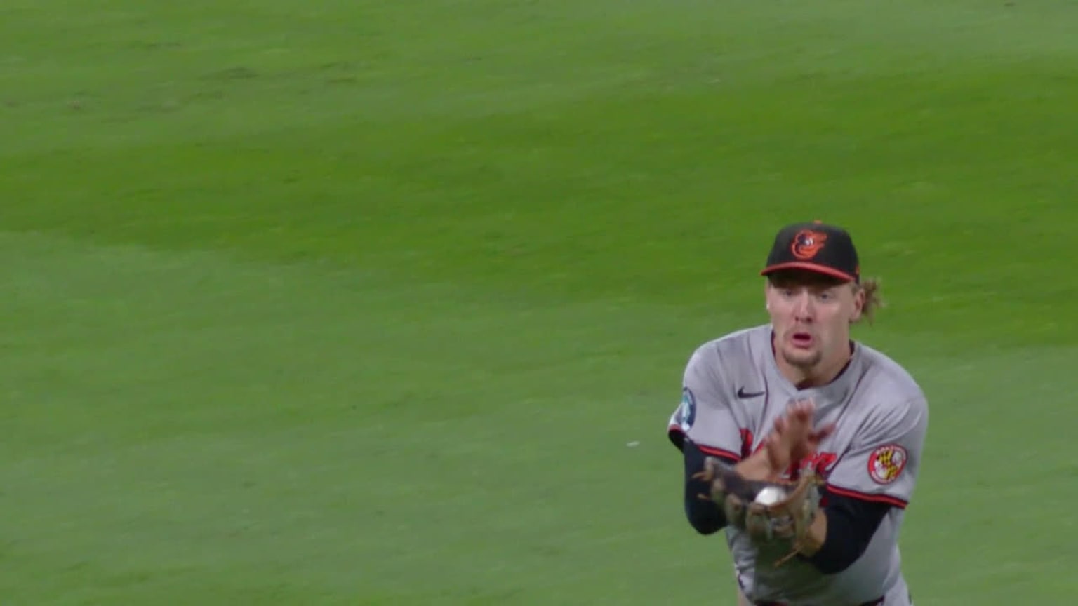 Gunnar Henderson atrapa la pelota deslizándose | 20/08/2024 | Los Orioles de Baltimore