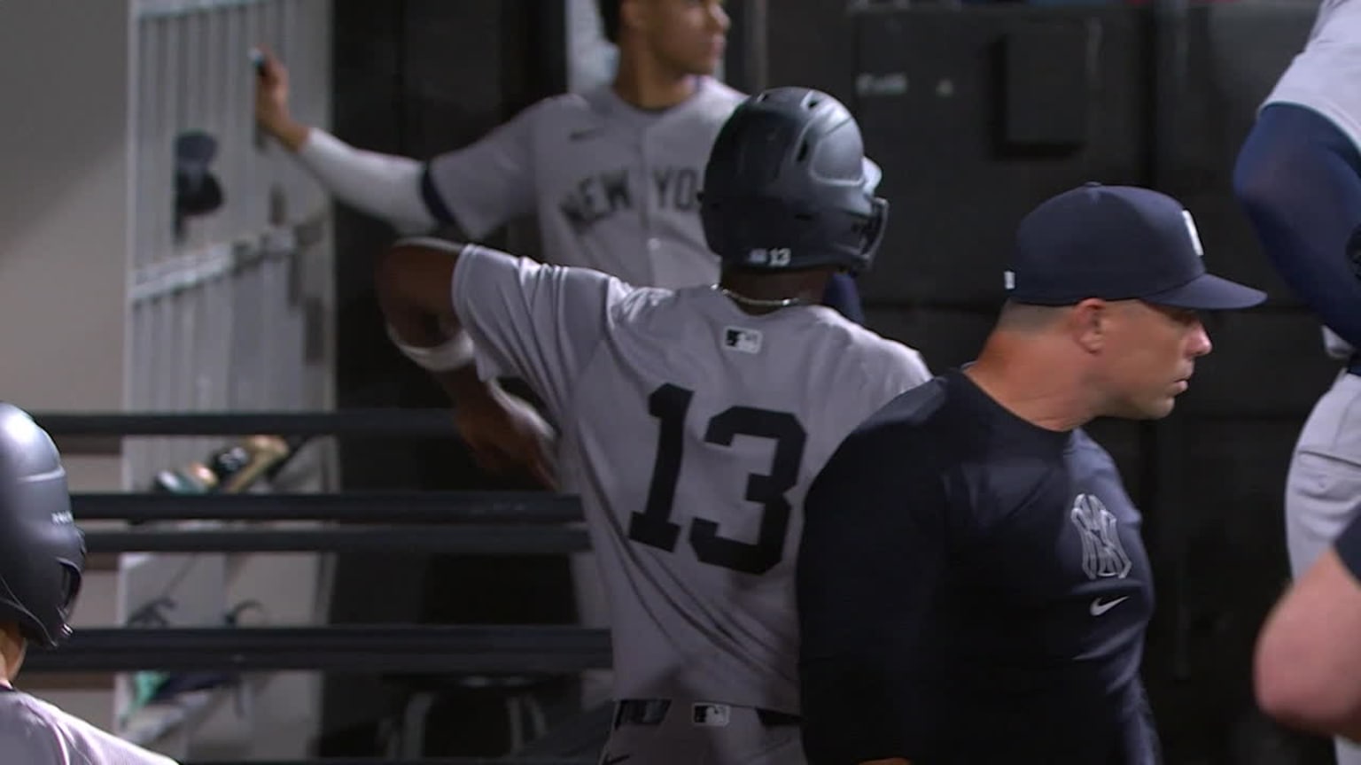 Jazz Chisholm leaves game with left elbow injury | 08/12/2024 | New York Yankees