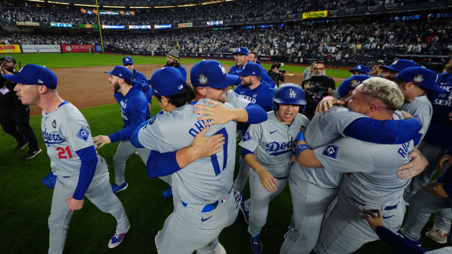 Japanese call of Dodgers World Series win | 10/30/2024 | MLB.com