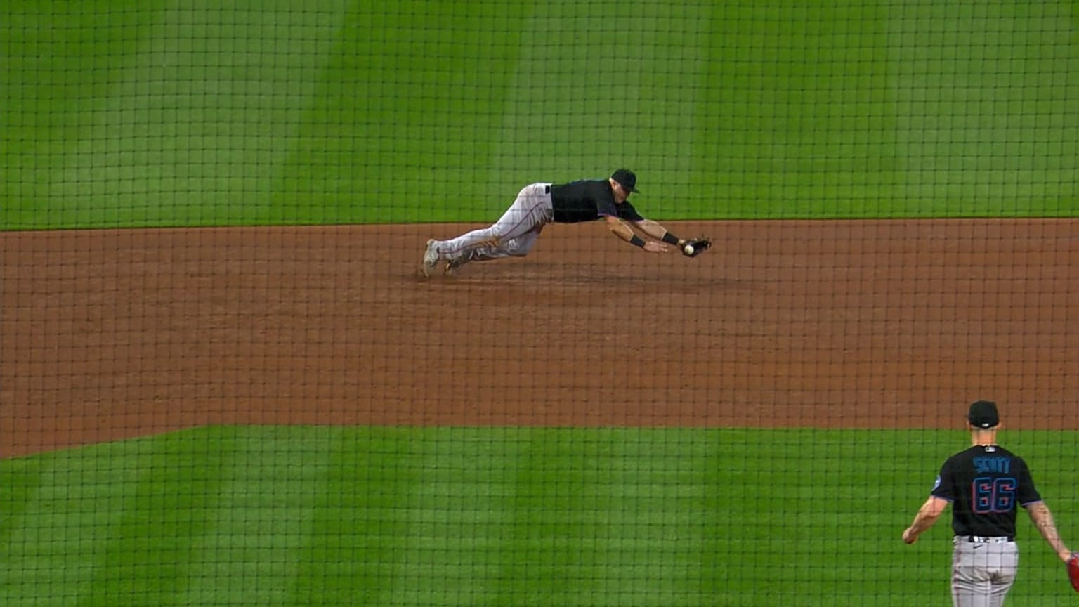 Burger makes an amazing diving stop to end the game | 09/29/2023 ...