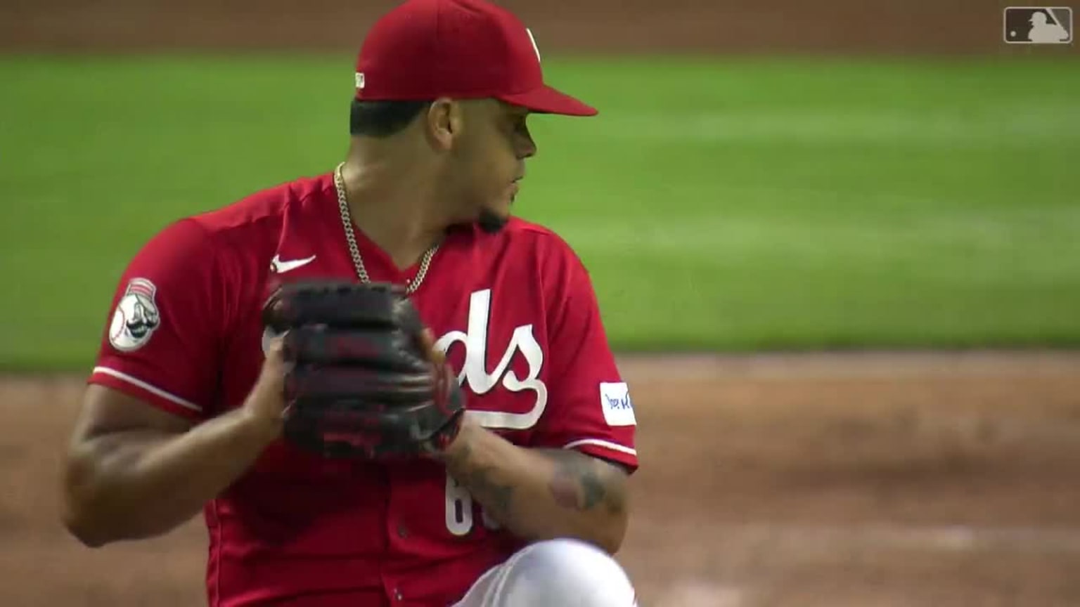 Fernando Cruz strikes out the side in the 8th inning | 08/08/2023 ...