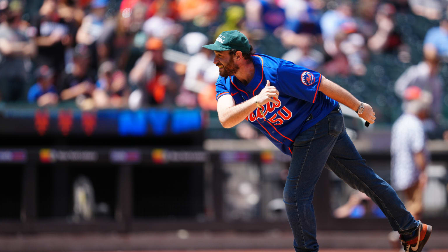 Eitan Levine throws historic ceremonial first pitch | 08/21/2024 | New York Mets