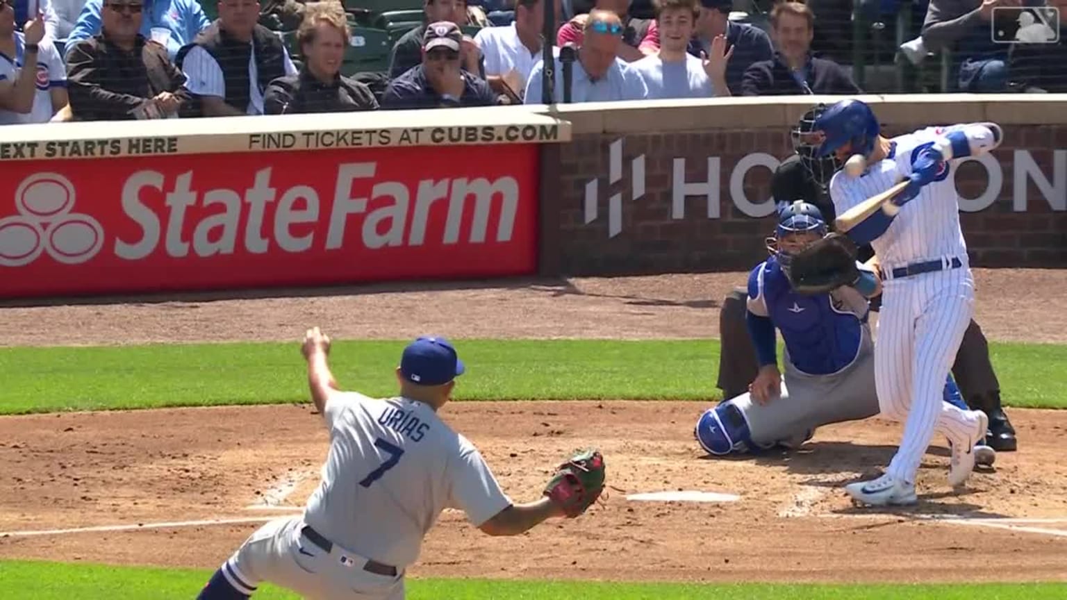 Nico Hoerner bloops an RBI single to left field | 04/21/2023 | MLB.com