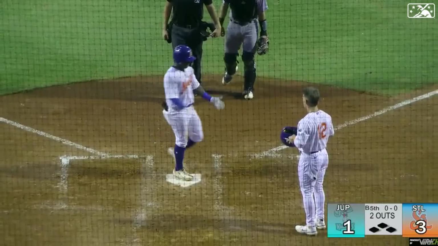D'Andre Smith's first pro homer for St. Lucie | 09/01/2022 ...