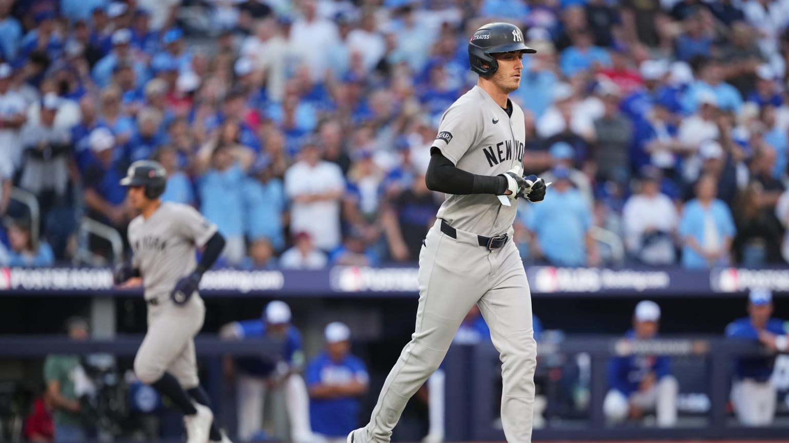 Cody Bellinger's RBI walk | 10/04/2025 | MLB.com