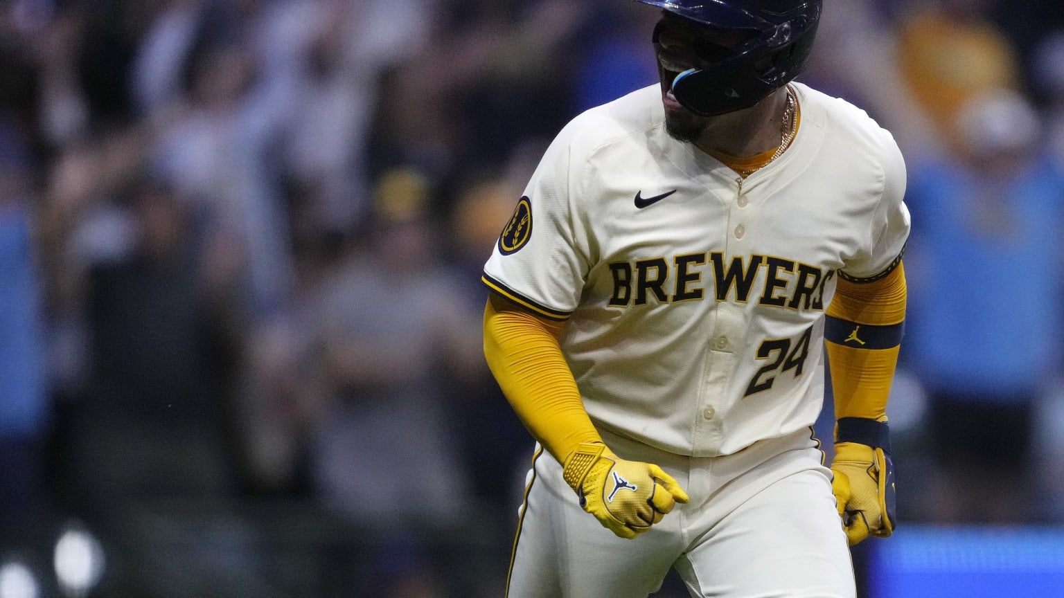 The Brewers plate five runs in the 5th | 08/28/2024 | MLB.com