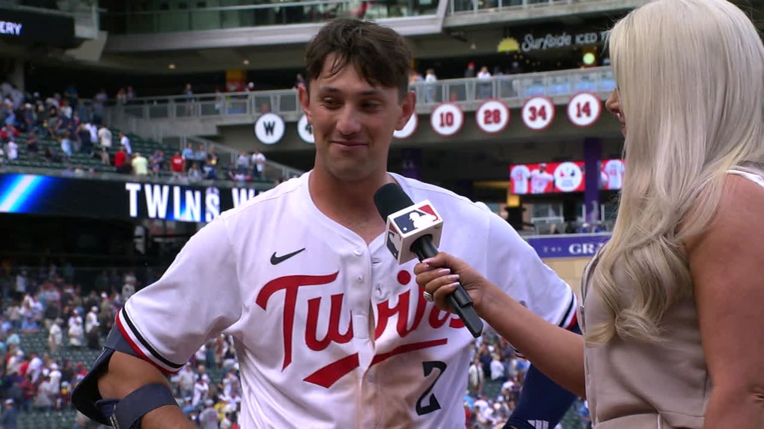 Brooks Lee breaks down his walk-off single | 05/24/2025 | MLB.com