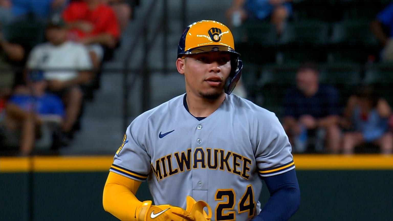 William Contreras ropes an RBI double to left-center | 08/18/2023 | MLB.com