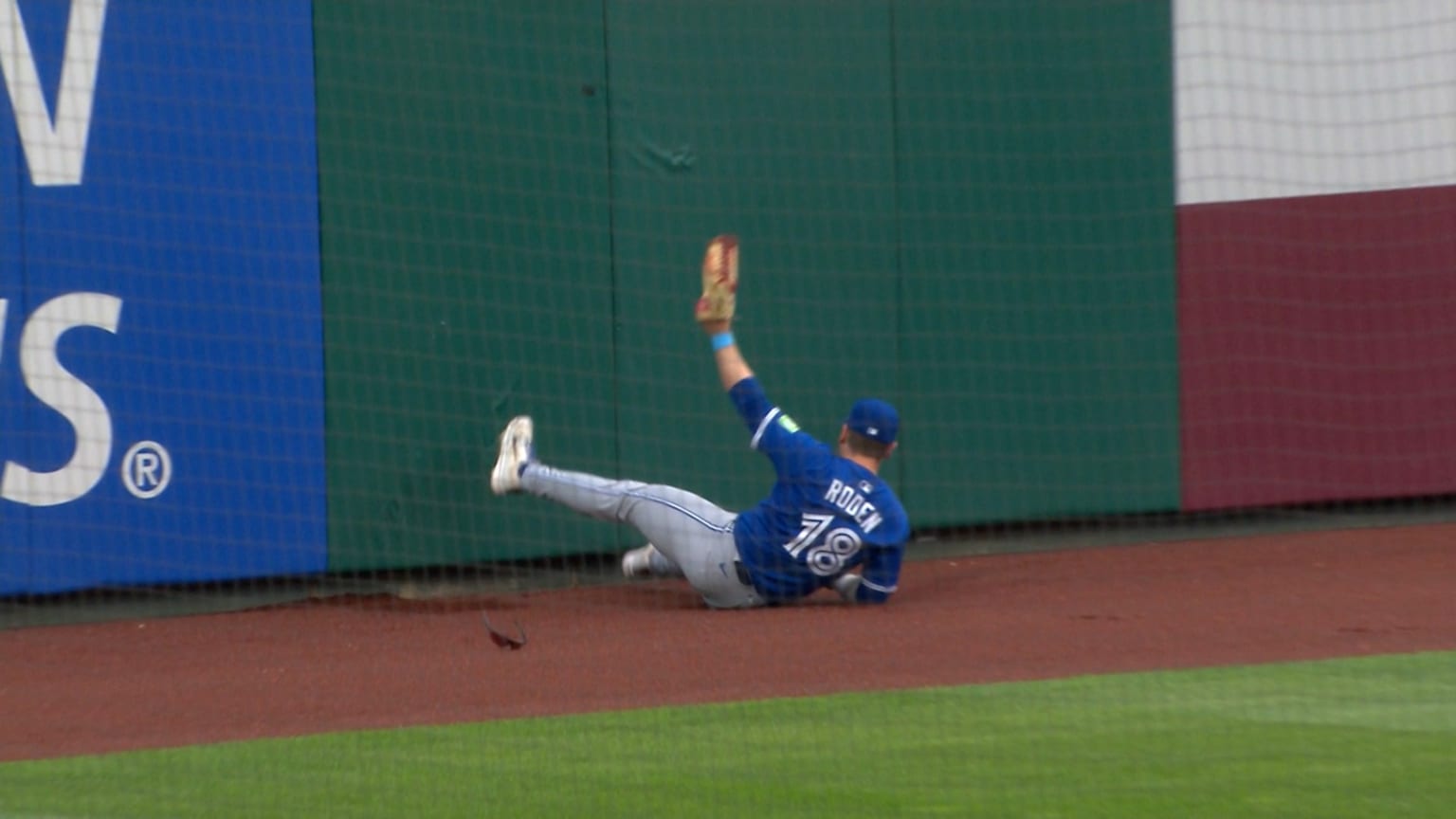 Alan Roden's incredible catch | 06/15/2025 | Toronto Blue Jays