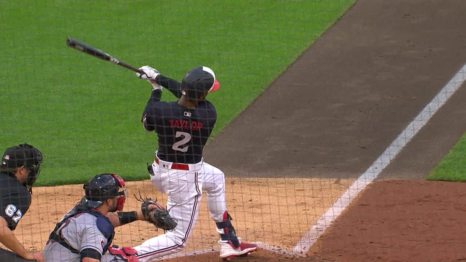 Taylor se vuela la cerca del LF | 01/06/2023 | Los Mariners de Seattle