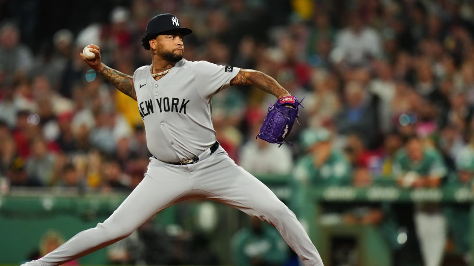 Luis Gil fans Nathaniel Lowe | 09/12/2025 | MLB.com