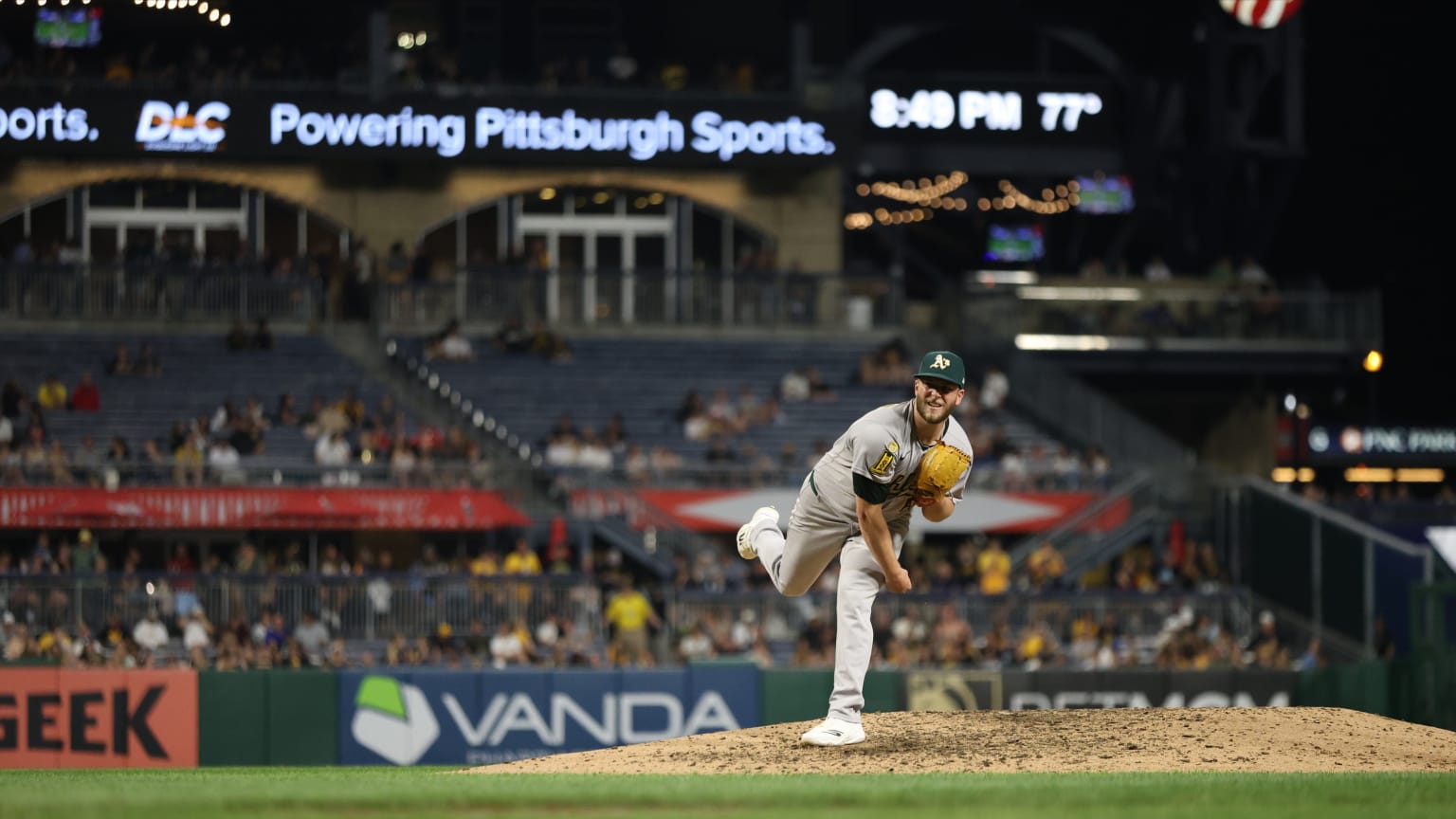 Justin Sterner strands the tying run at second | 09/19/2025 | Athletics