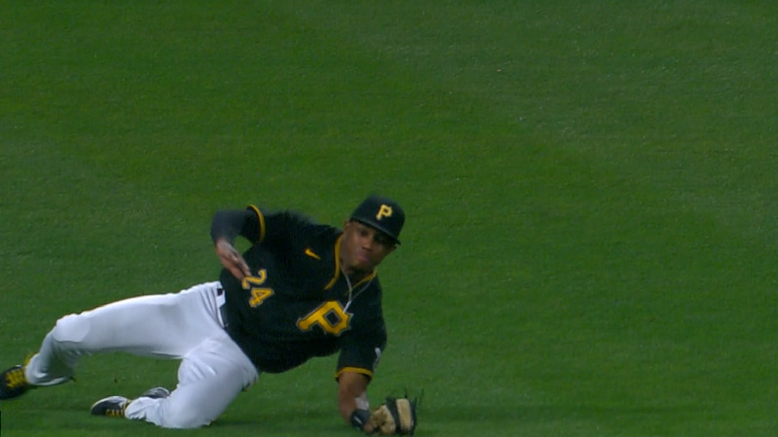 Greg Allen makes a sliding catch in left field | 09/07/2022 ...