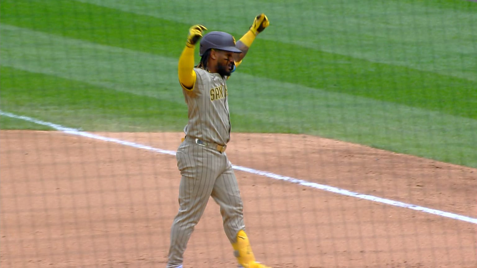 Eguy Rosario's RBI single | 04/25/2024 | San Diego Padres