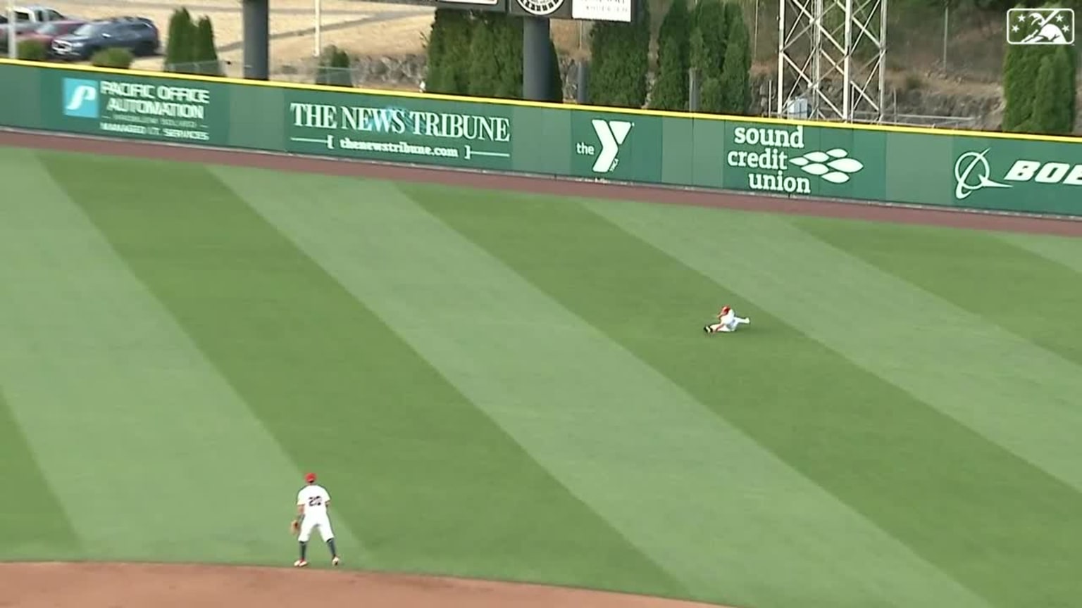 Zach DeLoach makes an incredible diving catch | 07/30/2023 | Seattle ...
