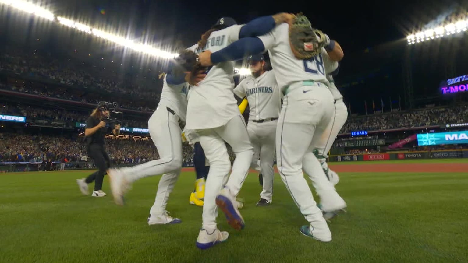 Andrés Muñoz logra el salvado en el Juego 2 | 05/10/2025 | Los Mariners ...