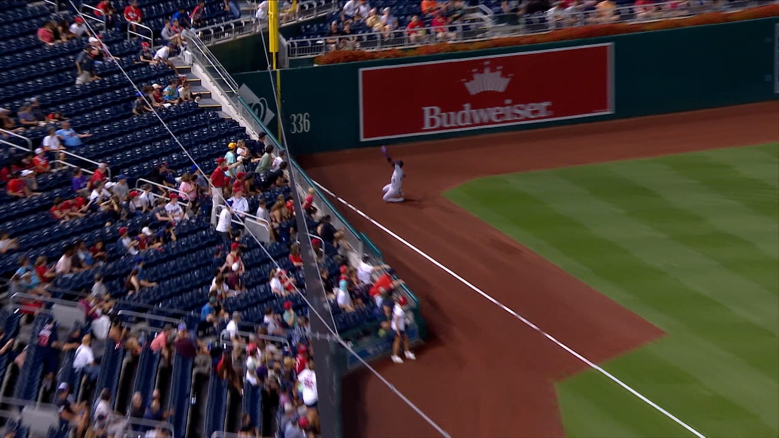 Jurickson Profar makes a fantastic sliding catch | 07/24/2023 ...