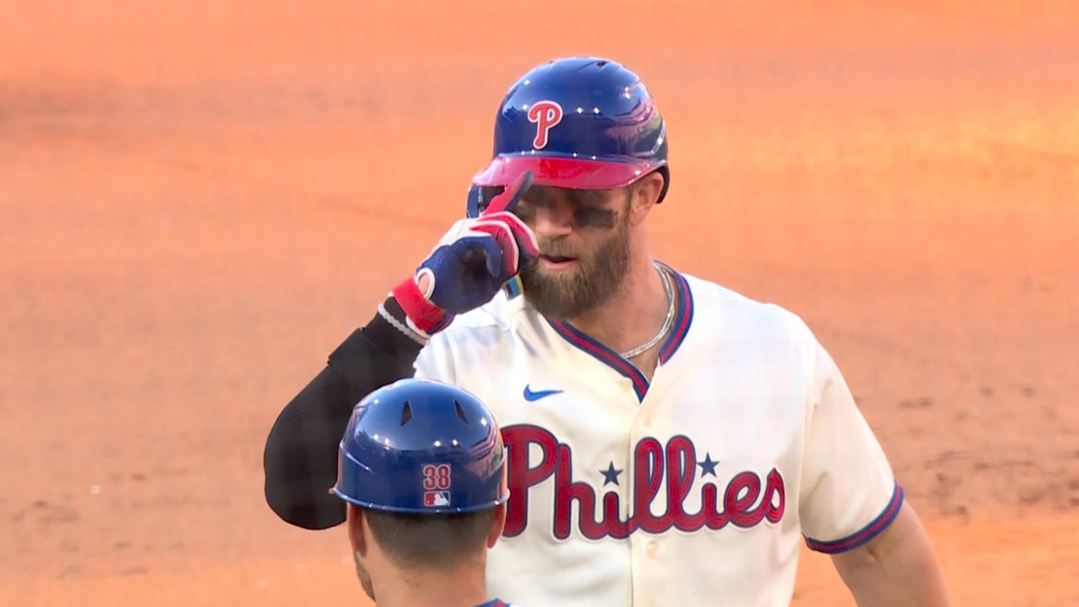 Bryce Harper grounds an RBI single in the 6th inning | 10/15/2022 ...