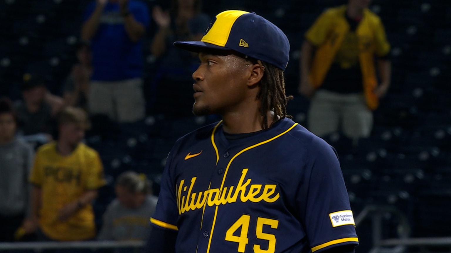 Abner Uribe induces final out for the win | 09/05/2025 | Milwaukee Brewers