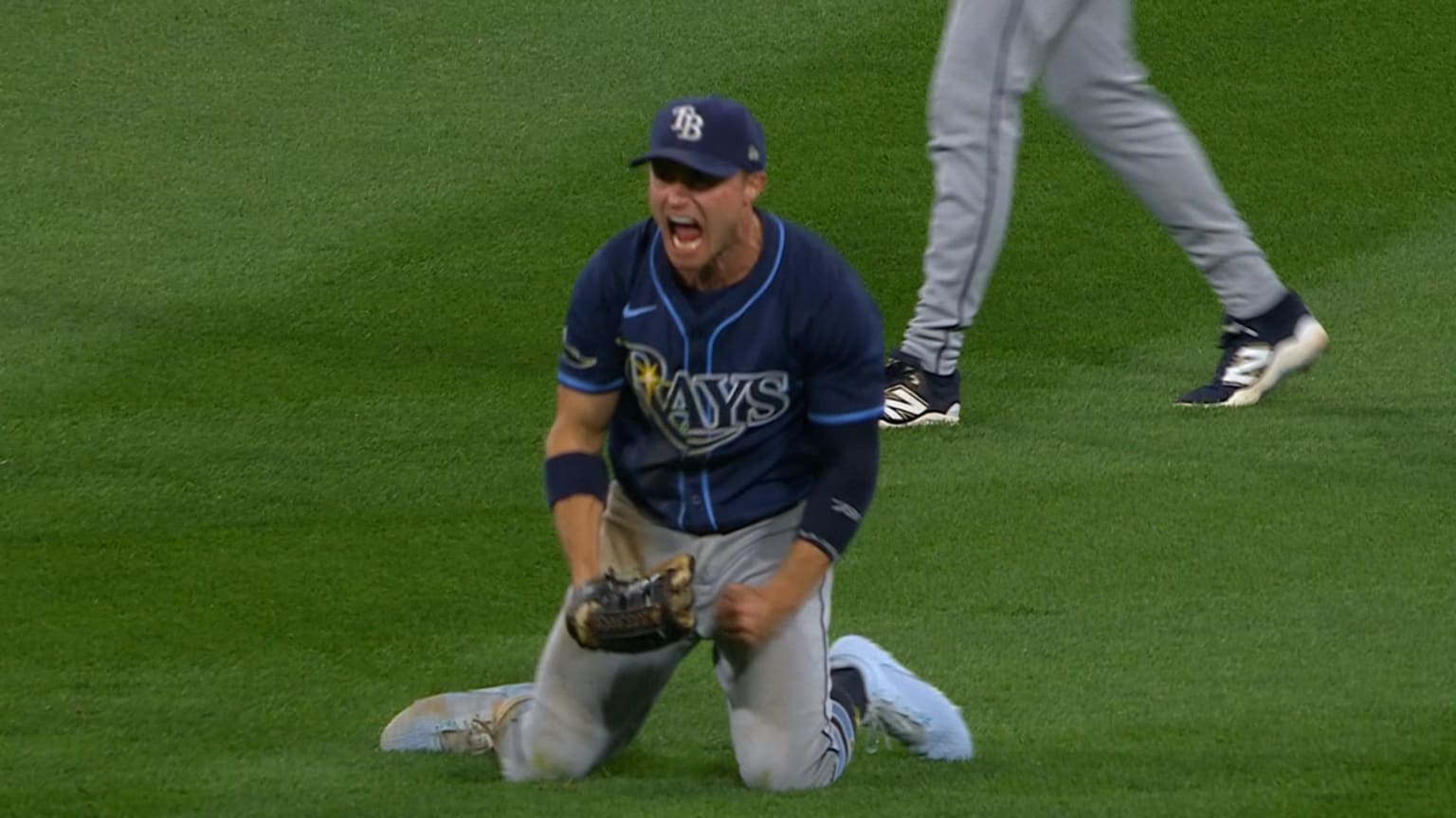 Jake Mangum's dazzling diving catch | 09/10/2025 | MLB.com