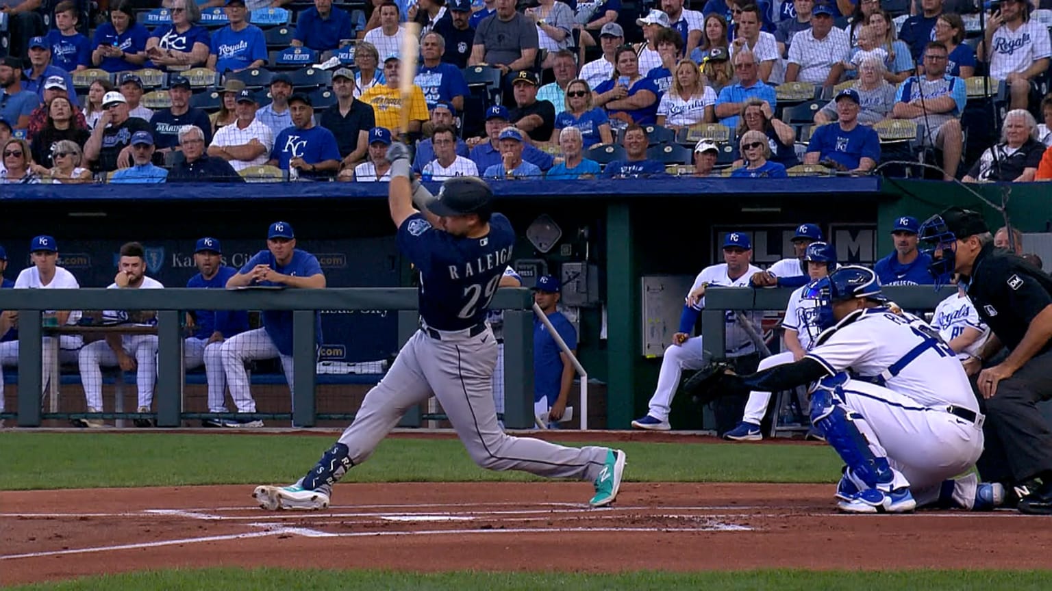 Cal Raleigh scorches a two-run homer in the 1st | 08/16/2023 | Seattle ...